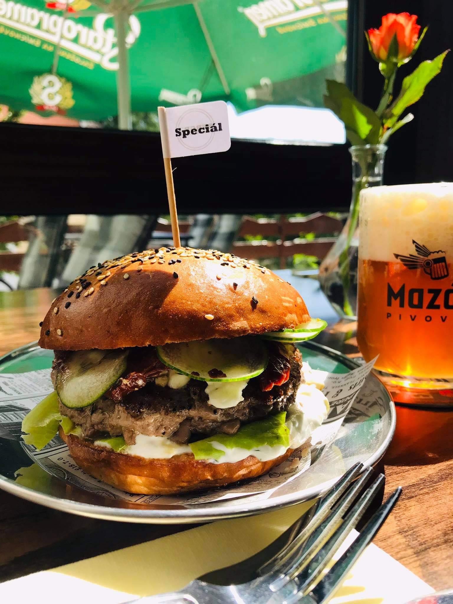 Úvod - Burgr's, Fresh Burger Bistro Hodonín